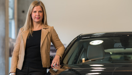 Laura Crespo: "El propósito de BMW es ser una marca deseable e icónica ...