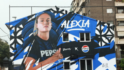 Pepsi crea un mural de arte urbano con Alexia Putellas | Marcas ...